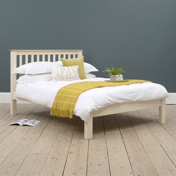Gloucester Cream 4ft 6" Double Bed - The Cotswold Company